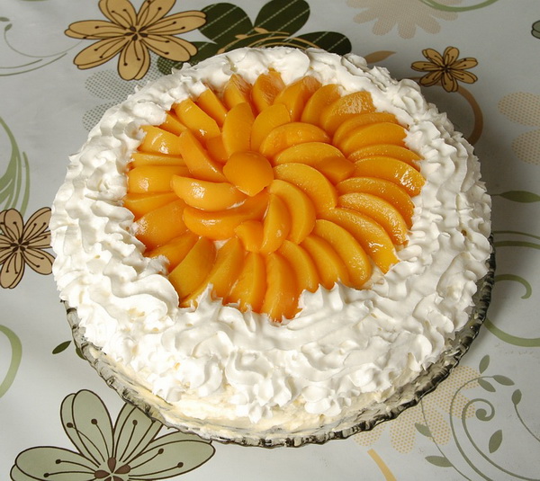 Nepečena torta s breskvama i lešnicima - Kuhinja i Recepti